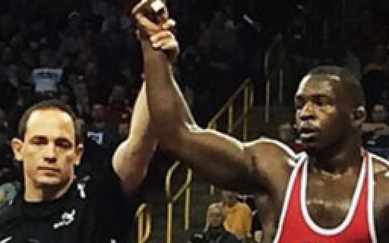 Perry Goes 1-1 at Golden Grand Prix | News